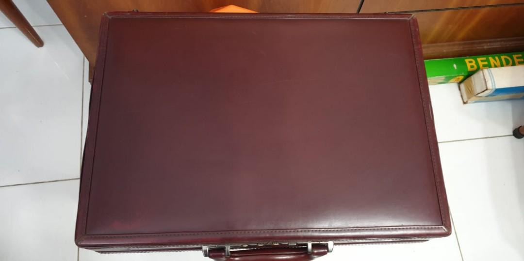 Condotti attache case, Men's Fashion, Bags, Briefcases on Carousell