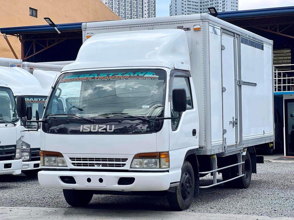 Isuzu Closed Van 14.10ft 4HF1 Engine Manual/Inline 2022 Model, Special ...