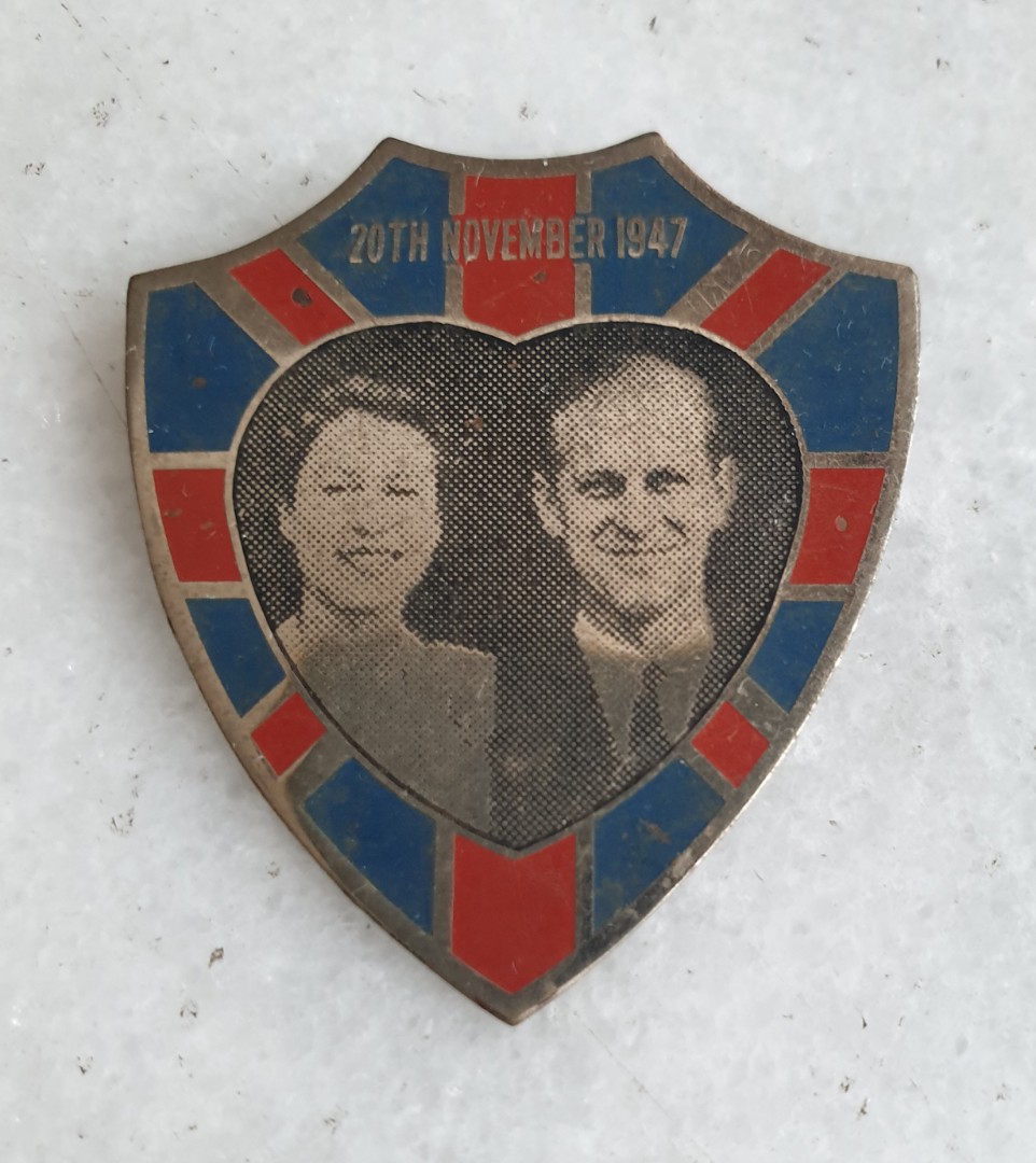 Old Pin Up Badge Queen Elizabeth & Prince Philip, Everything Else on ...
