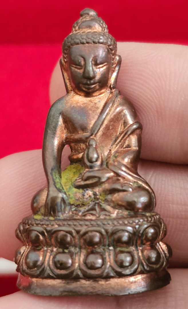 Phra Kring 2560, Hobbies & Toys, Memorabilia & Collectibles, Religious ...