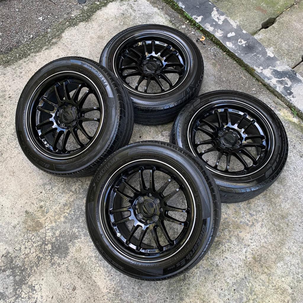 RE30 15 inch sport rim Alza tyre 70%, Auto Accessories on Carousell