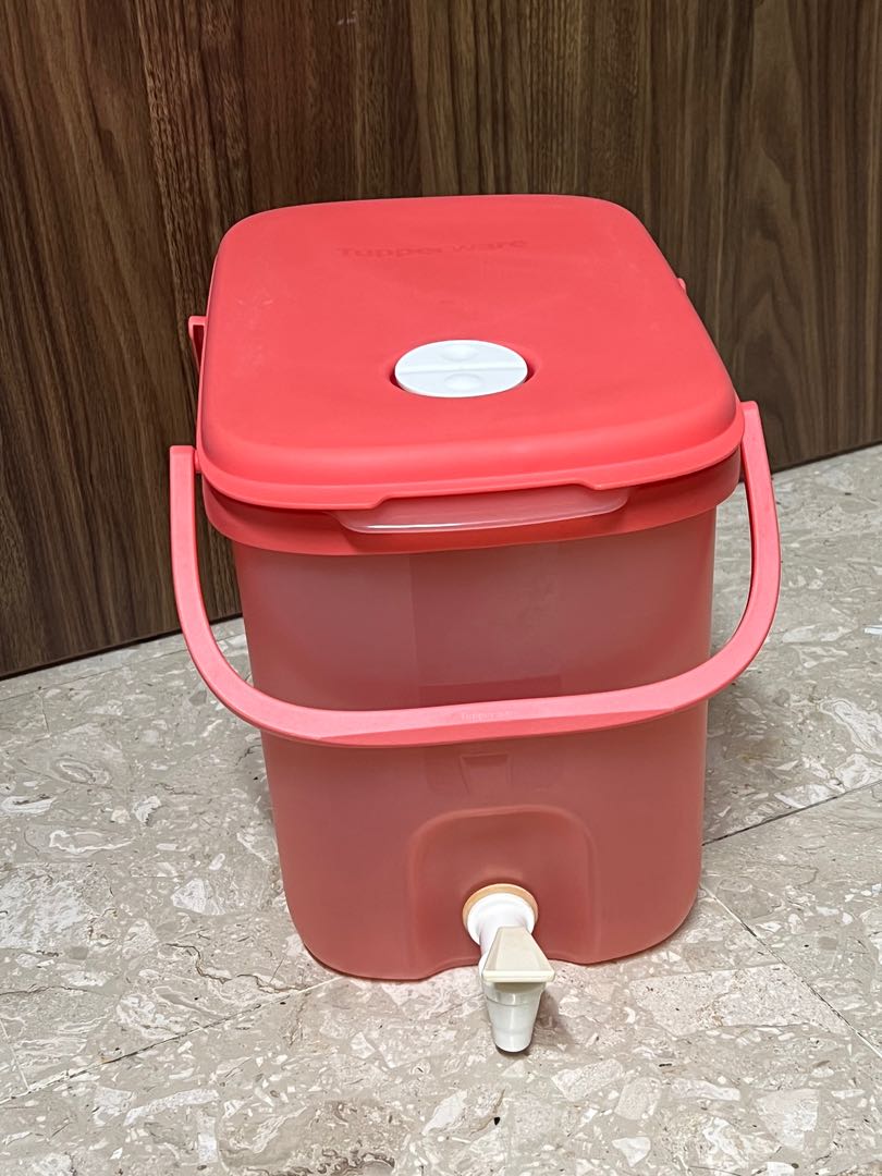 Tupperware water dispenser 10L, Furniture & Home Living, Kitchenware ...