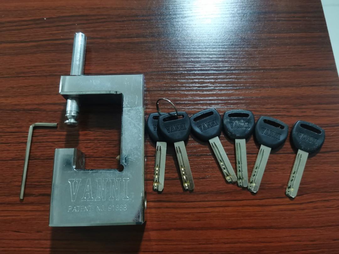 Vanni 6868 Security Lock, Padlock with 6 keys, Everything Else on Carousell