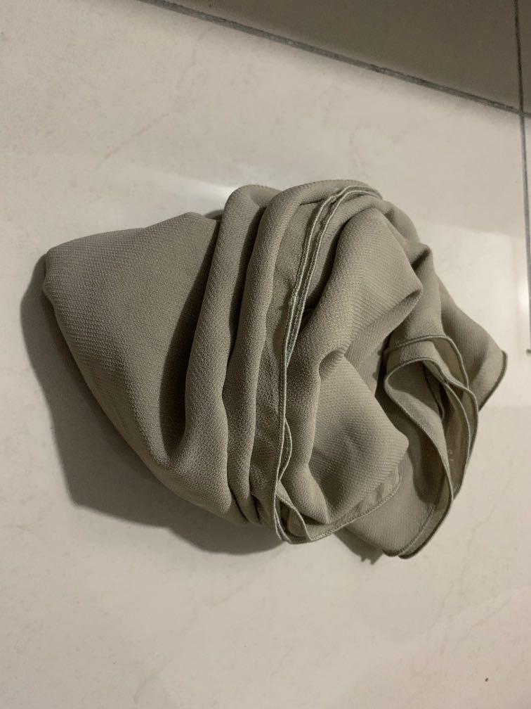 Wide Shawl / SELENDANG, Women's Fashion, Muslimah Fashion, Hijabs on ...