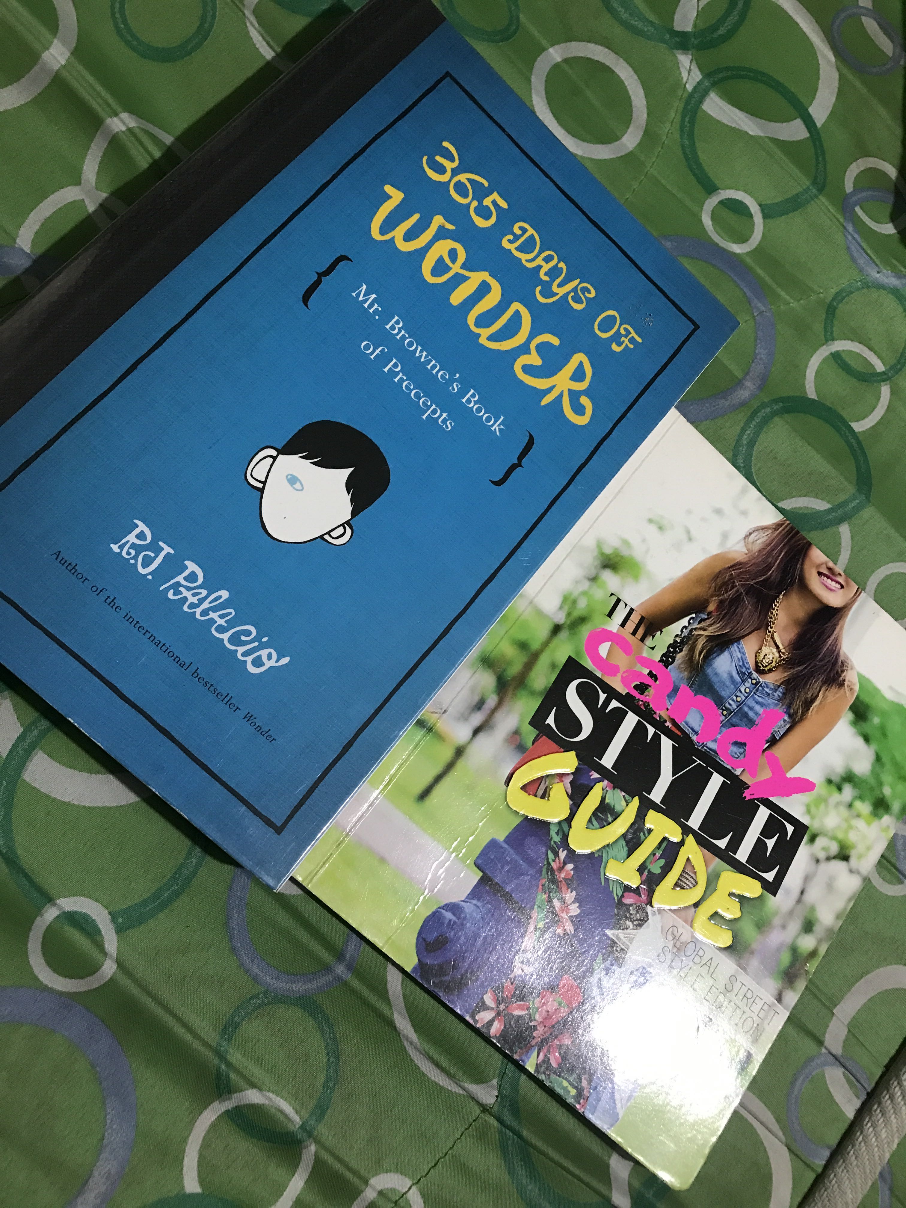 365 Days of Wonder (with free book), Hobbies & Toys, Books & Magazines ...