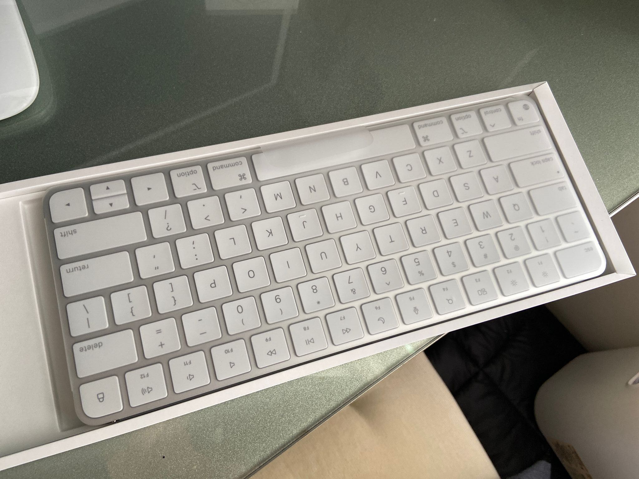 全新Apple imac magic keyboard 原裝, 電腦＆科技, 電腦周邊及配件, 電腦鍵盤及相關產品 - Carousell
