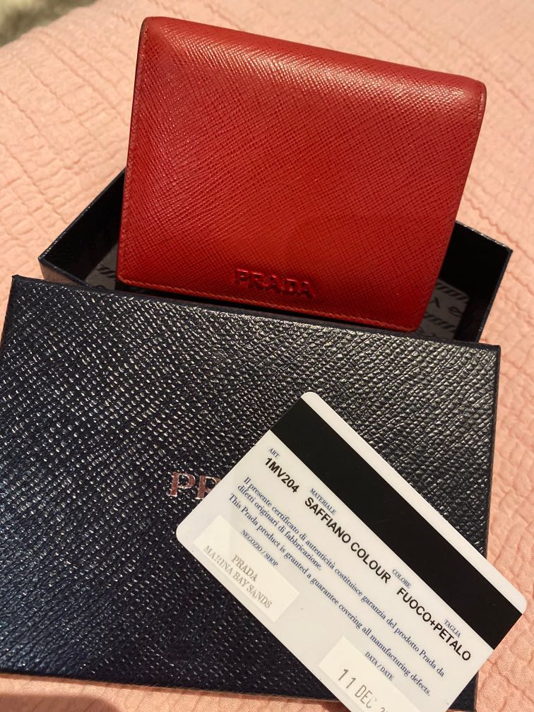 Authentic Prada Wallet ( Saffiano ), Men's Fashion, Watches ...
