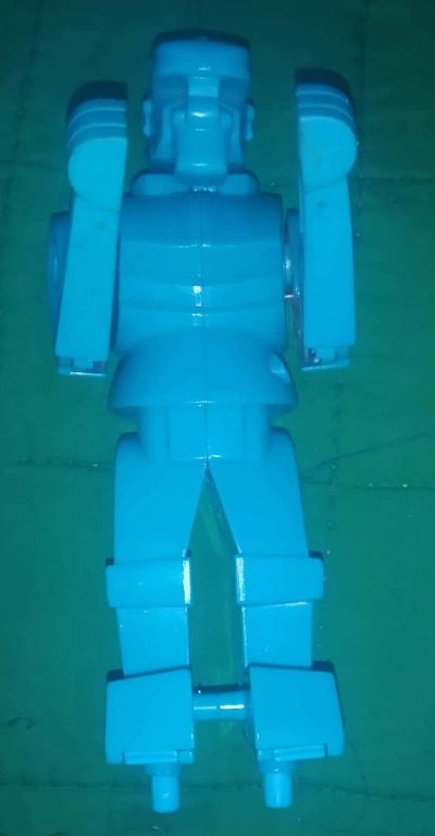 BLUE BOMBER ROBOT REPLACEMENT PARTS to Rock'Em Sock'Em Robot, Hobbies ...