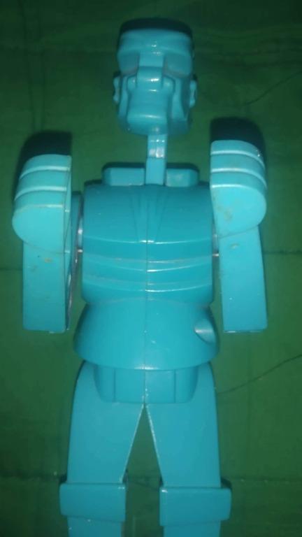 BLUE BOMBER ROBOT REPLACEMENT PARTS to Rock'Em Sock'Em Robot, Hobbies ...