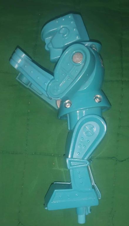 BLUE BOMBER ROBOT REPLACEMENT PARTS to Rock'Em Sock'Em Robot, Hobbies ...