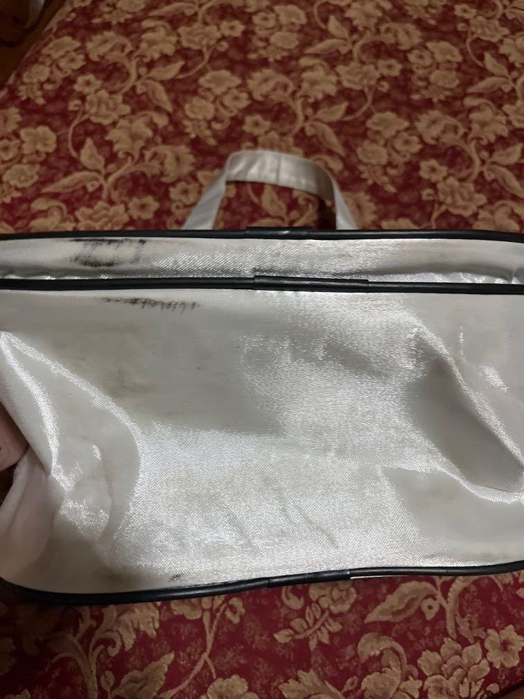 DAISO PANDA INSULATED LUNCH BAG, Women's Fashion, Bags & Wallets ...