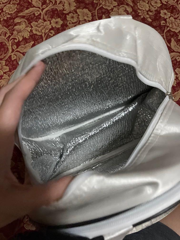 DAISO PANDA INSULATED LUNCH BAG, Women's Fashion, Bags & Wallets ...