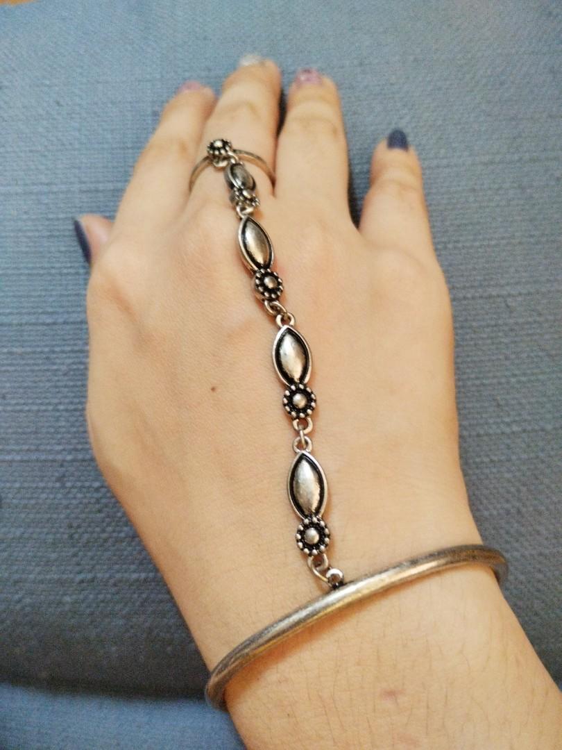 Hand chain, Women's Fashion, Jewelry & Organizers, Bracelets on Carousell