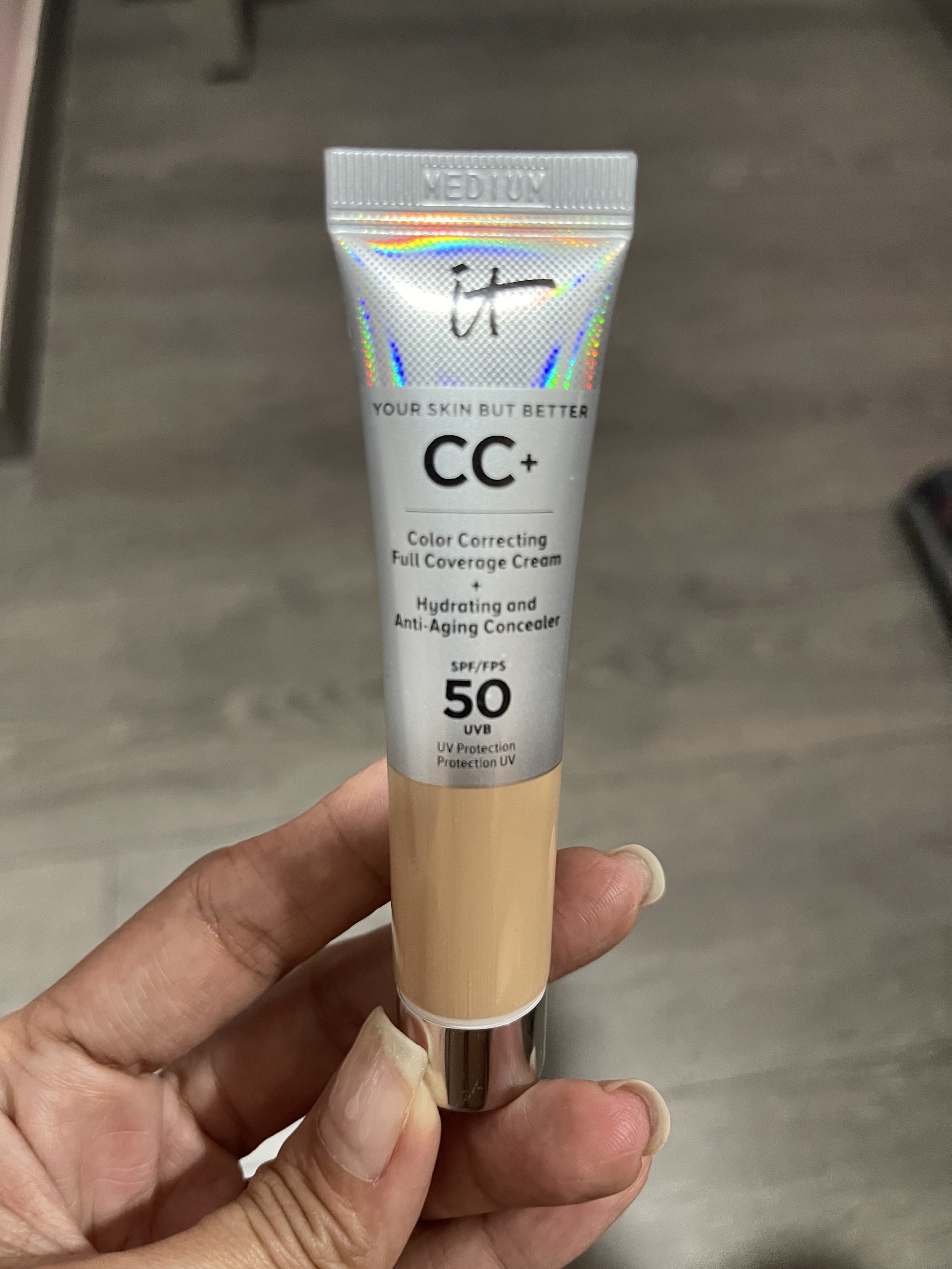 It Cosmetics CC Cream Medium Shade, Beauty & Personal Care, Face ...