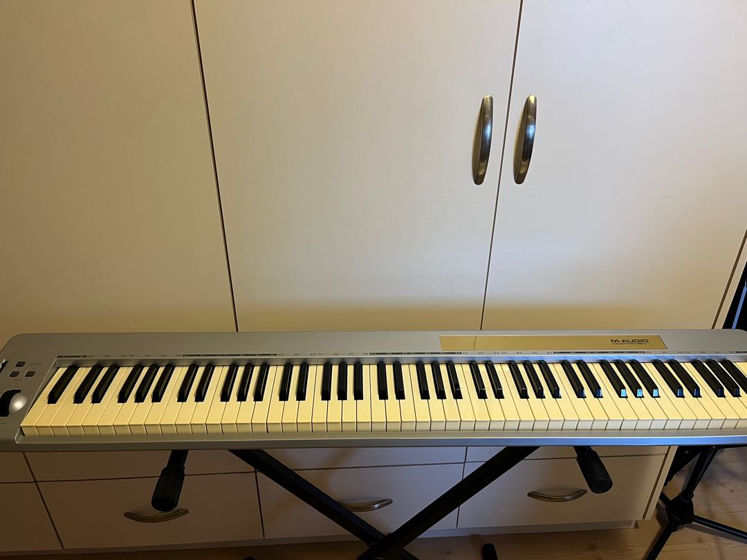 M-Audio Keystation 88es MIDI Controller Keyboard, 興趣及遊戲, 音樂樂器 & 配件, 樂器 ...