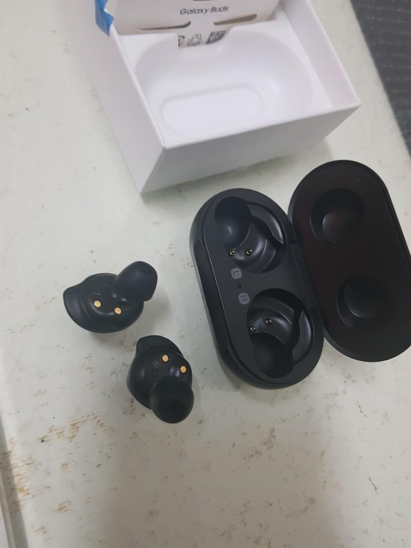 Samsung Galaxy Buds 1st Gen, Audio, Headphones & Headsets on Carousell