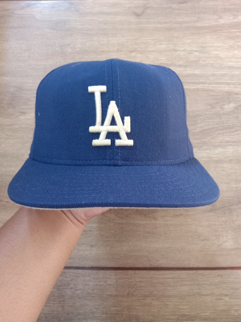 Topi newera lama topi lawas, Fesyen Pria, Aksesoris, Topi di Carousell