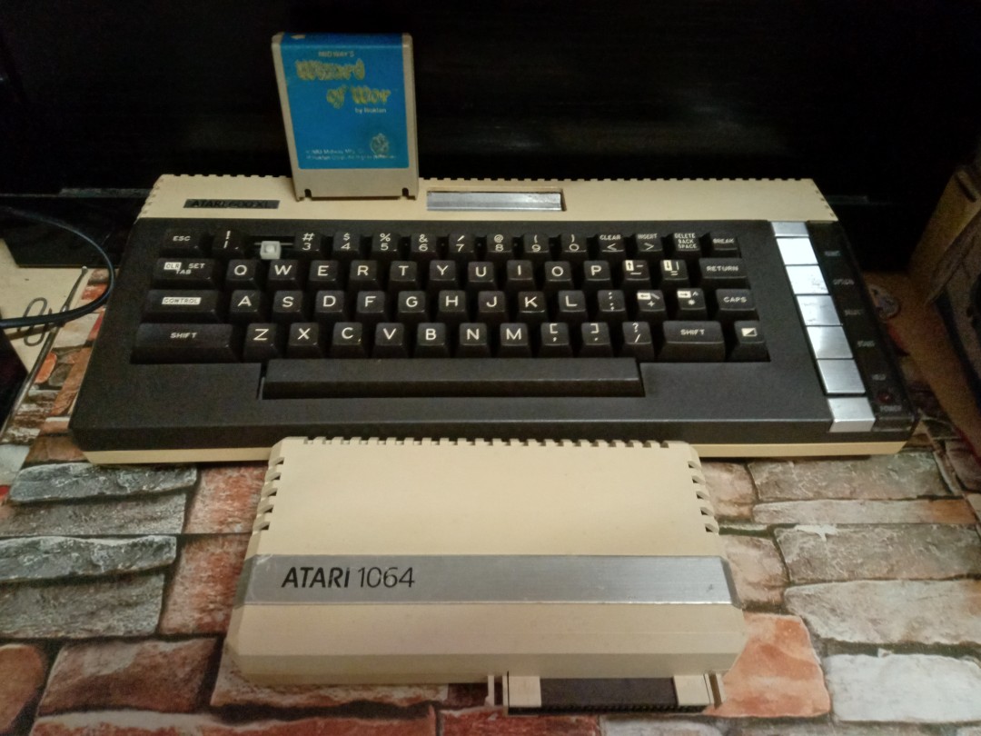 Atari 600XL, Hobbies & Toys, Toys & Games on Carousell