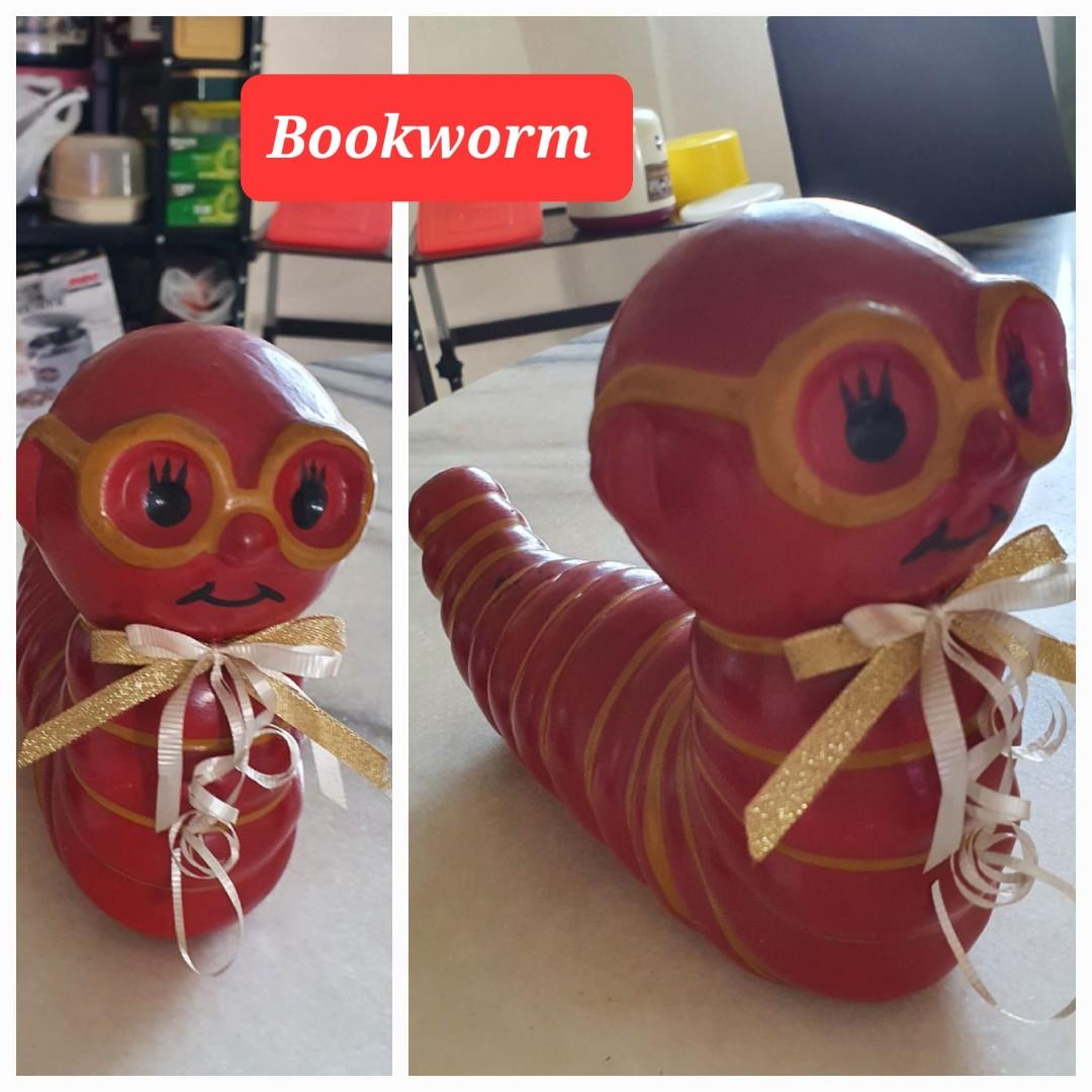 Classic Bookworm Porcelain Coin Bank, Hobbies & Toys, Memorabilia ...