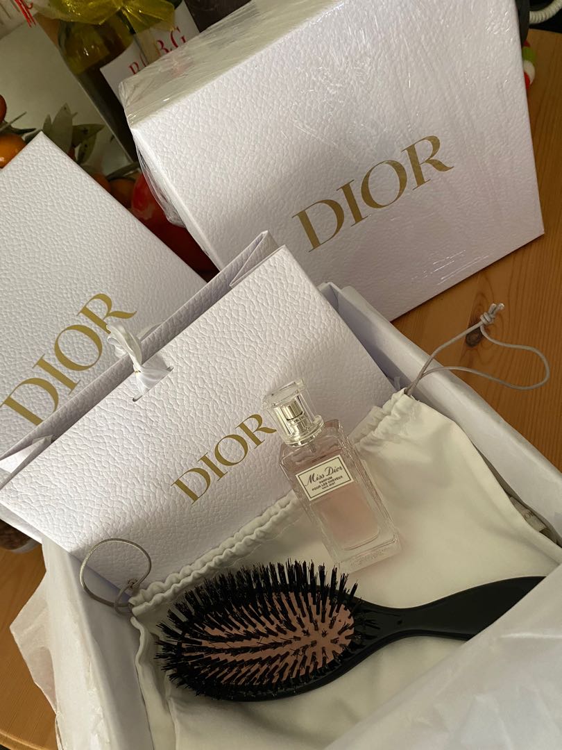 Dior vip comb set, Beauty & Personal Care, Hair on Carousell