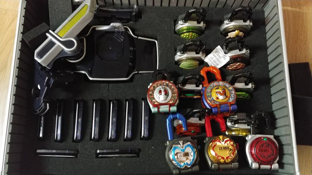現貨不散 DX 鎧武 腰帶 連 22粒 DX lockseed + 13 塊面版 幪面超人 kamen rider gaim, 興趣及遊戲 ...