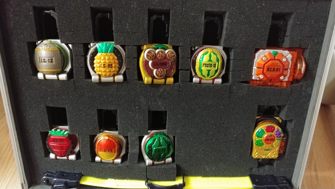 現貨不散 DX 鎧武 腰帶 連 22粒 DX lockseed + 13 塊面版 幪面超人 kamen rider gaim, 興趣及遊戲 ...