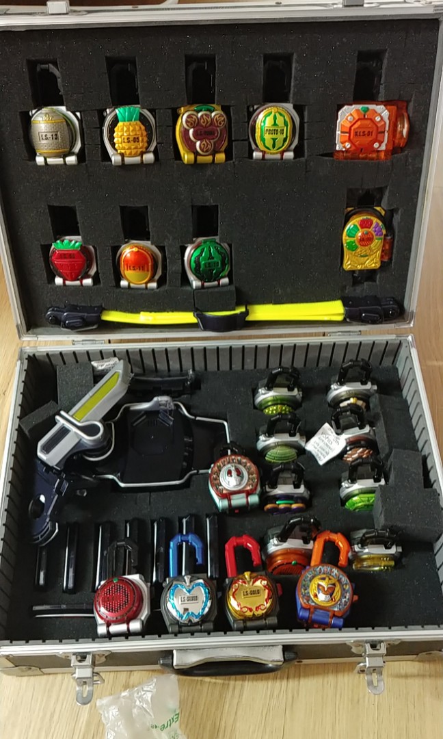 現貨不散 DX 鎧武 腰帶 連 22粒 DX lockseed + 13 塊面版 幪面超人 kamen rider gaim, 興趣及遊戲 ...