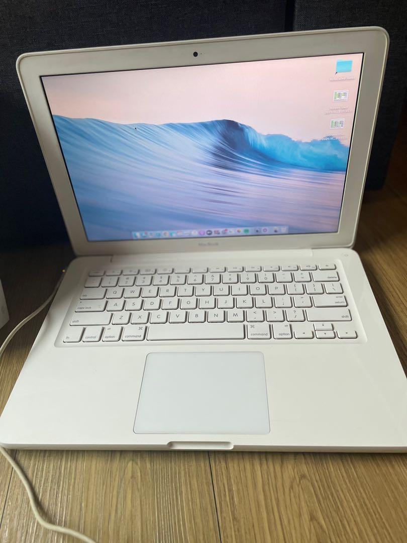 Macbook polycarbonate white, Computers & Tech, Laptops & Notebooks on ...