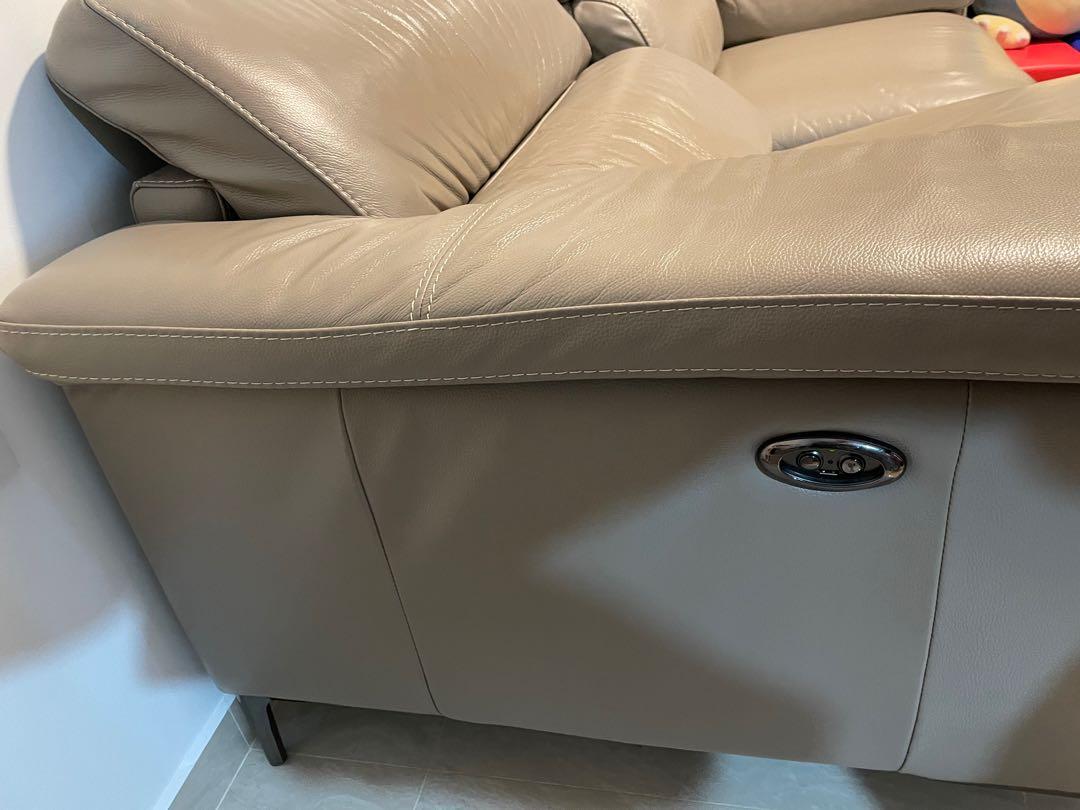 HTL Recliner sofa (HomesToLife), Furniture & Home Living, Furniture ...