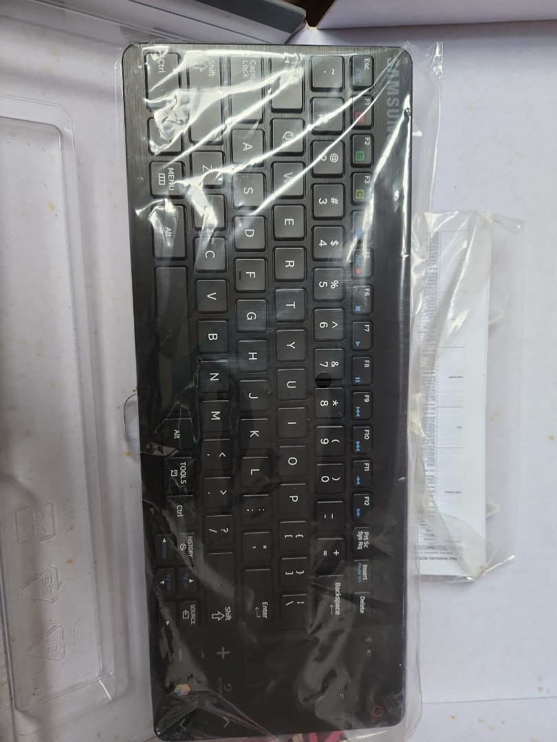 Samsung smart wireless keyboard, Computers & Tech, Parts & Accessories ...