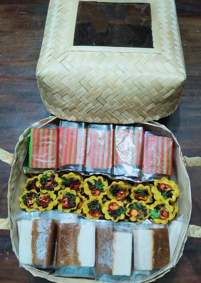 Traditional kue platter, Food & Drinks, Homemade Bakes on Carousell