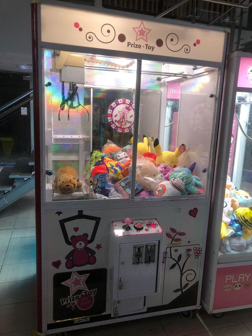 Big claw machine, Hobbies & Toys, Toys & Games on Carousell