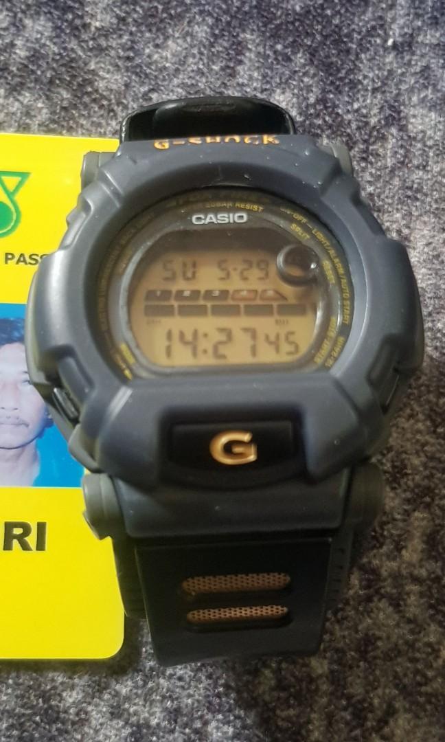 Casio G-Shock DW002, Men's Fashion, Watches & Accessories, Watches on Carousell