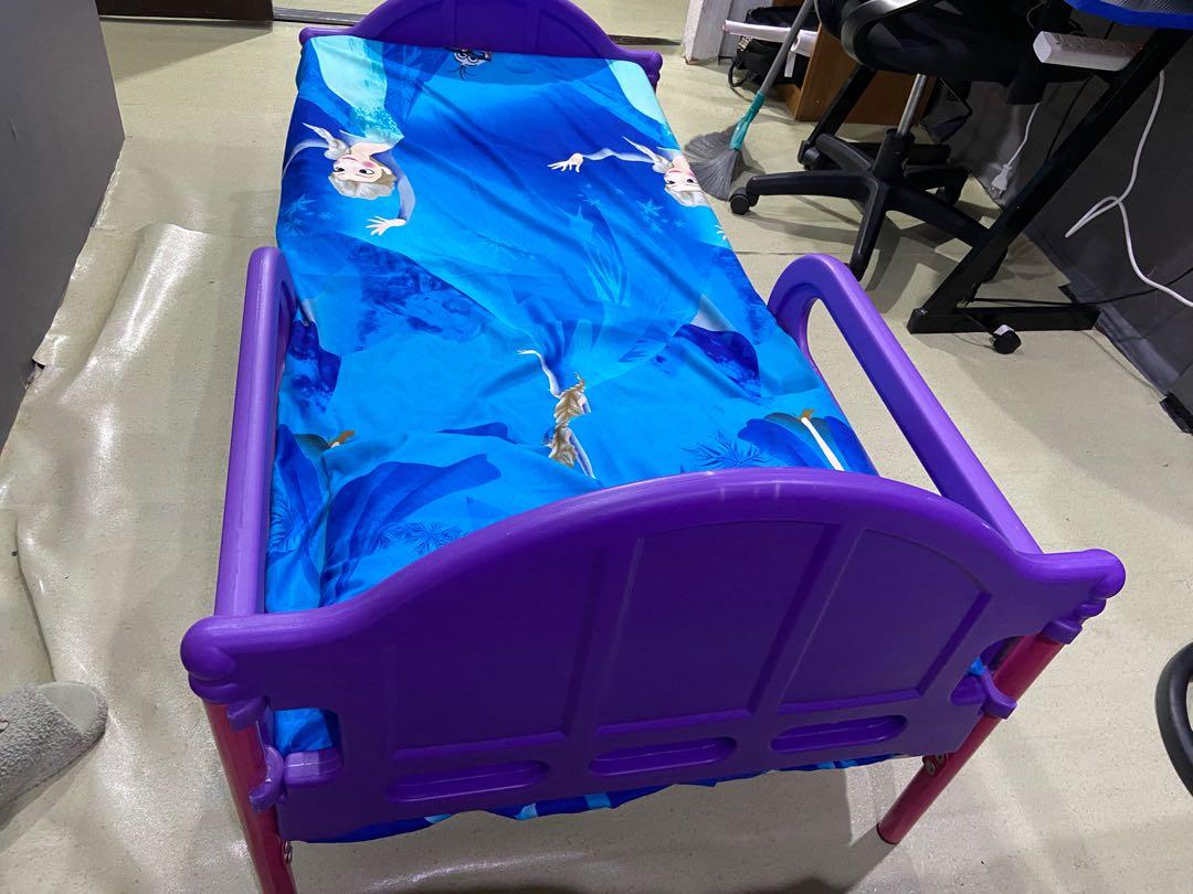 Frozen (Queen Elsa Bed) with foam and pillow, Babies & Kids, Baby ...