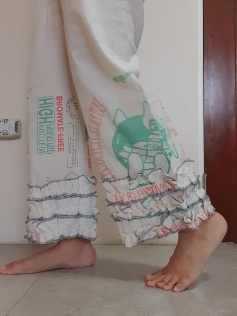 Craftcha Katsa Pants : Wellington Flour Sack, Women's Fashion, Bottoms ...