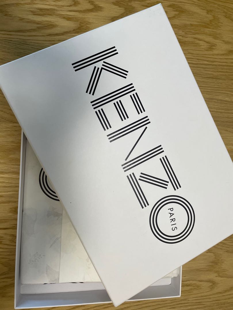 KENZO A4 size Bag, Women's Fashion, Bags & Wallets, Clutches on Carousell