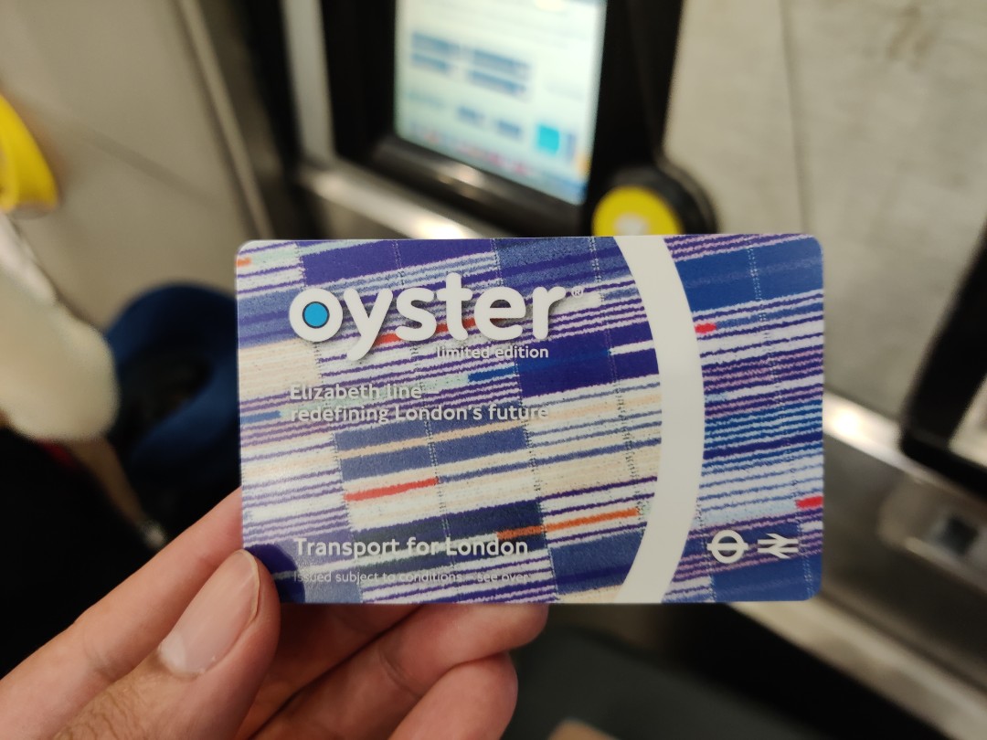 Limited Edition Oyster Card (Elizabeth Line) for London (Platinum ...