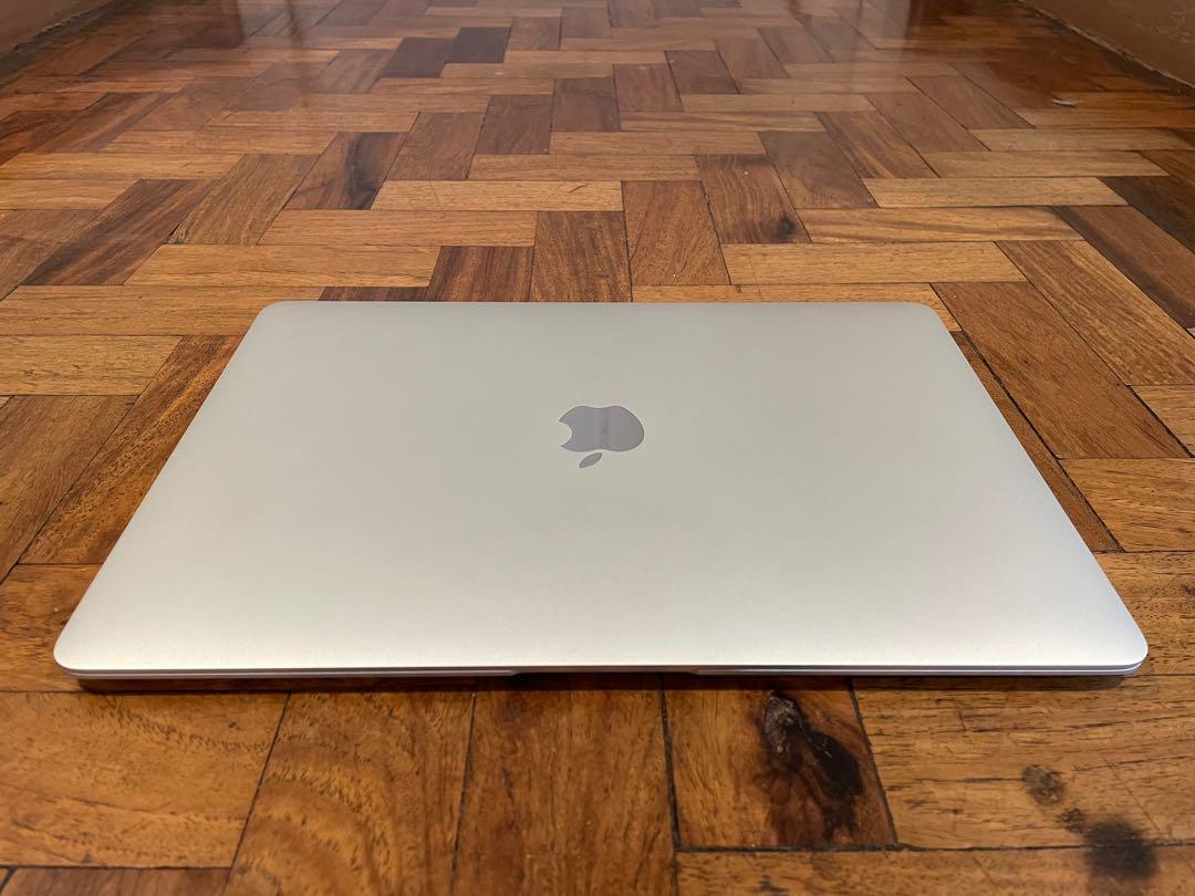 Macbook Air M1 Silver, Computers & Tech, Laptops & Notebooks on Carousell