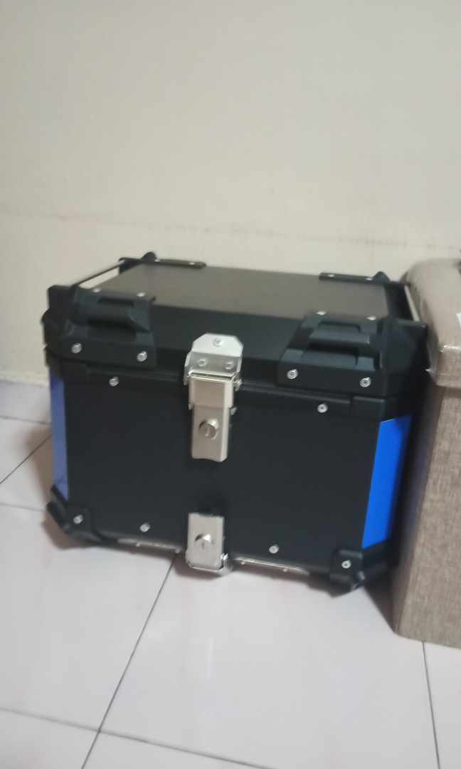 Metal top box 42l, Motorcycles, Motorcycle Accessories on Carousell