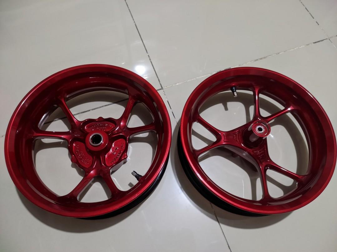 NMAX V2/2.1 STOCK MAGS CANDY RED, Motorbikes, Motorbike Parts ...