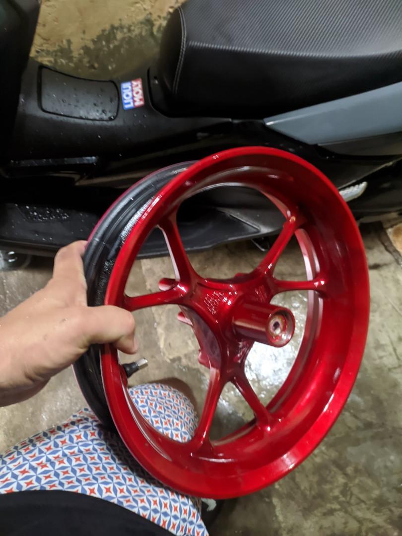 NMAX V2/2.1 STOCK MAGS CANDY RED, Motorbikes, Motorbike Parts ...