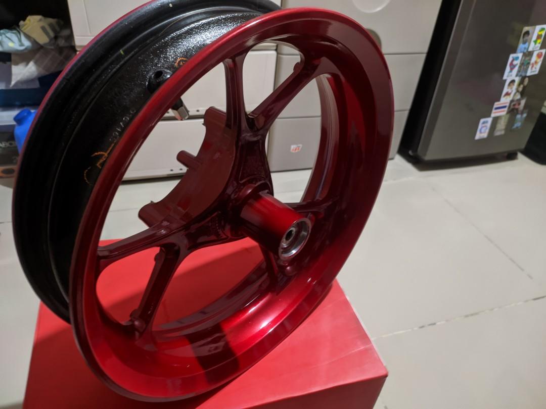 NMAX V2/2.1 STOCK MAGS CANDY RED, Motorbikes, Motorbike Parts ...