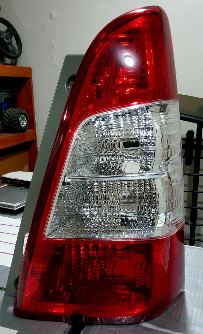 Toyota Innova 2012-2015 Original Tail light (Right side), Car Parts ...