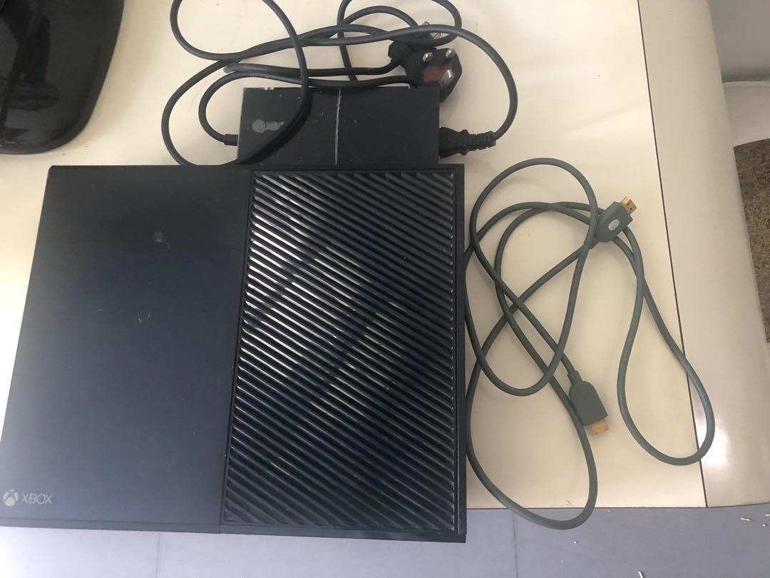 Xbox One Console | with games | without controller, Video Gaming, Video ...