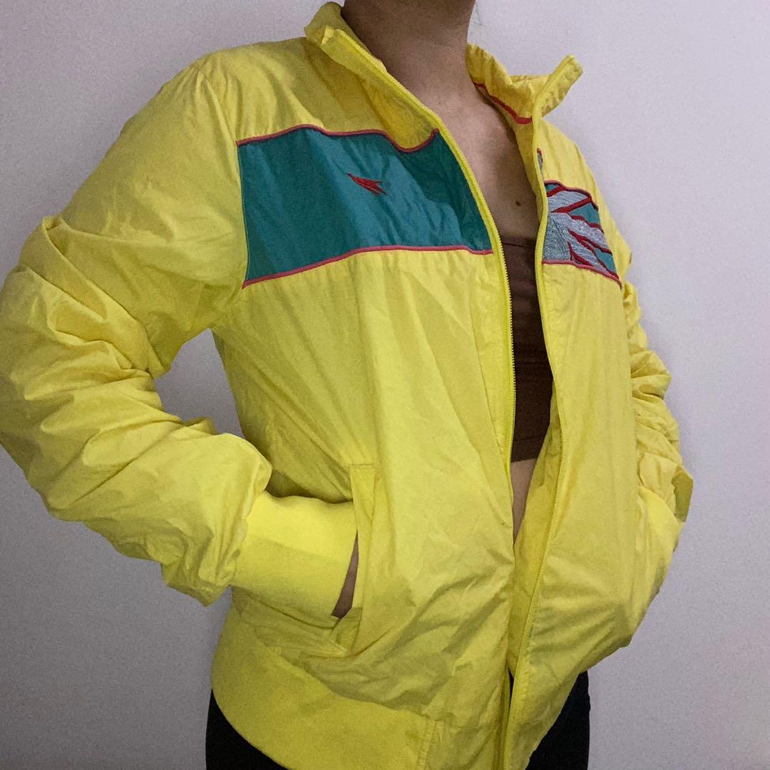 Yello windbreaker, Women's Fashion, Coats, Jackets and Outerwear on ...
