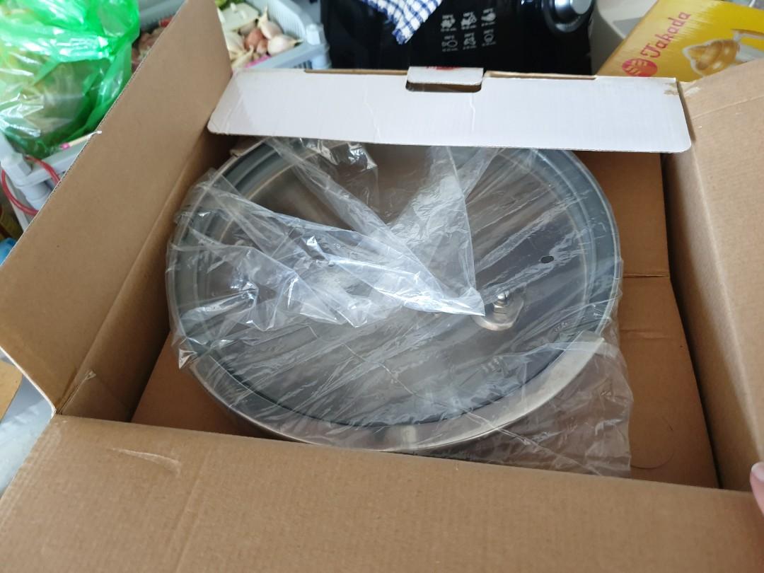 Zebra 8L Pressure Cooker -like new, TV & Home Appliances, Kitchen ...