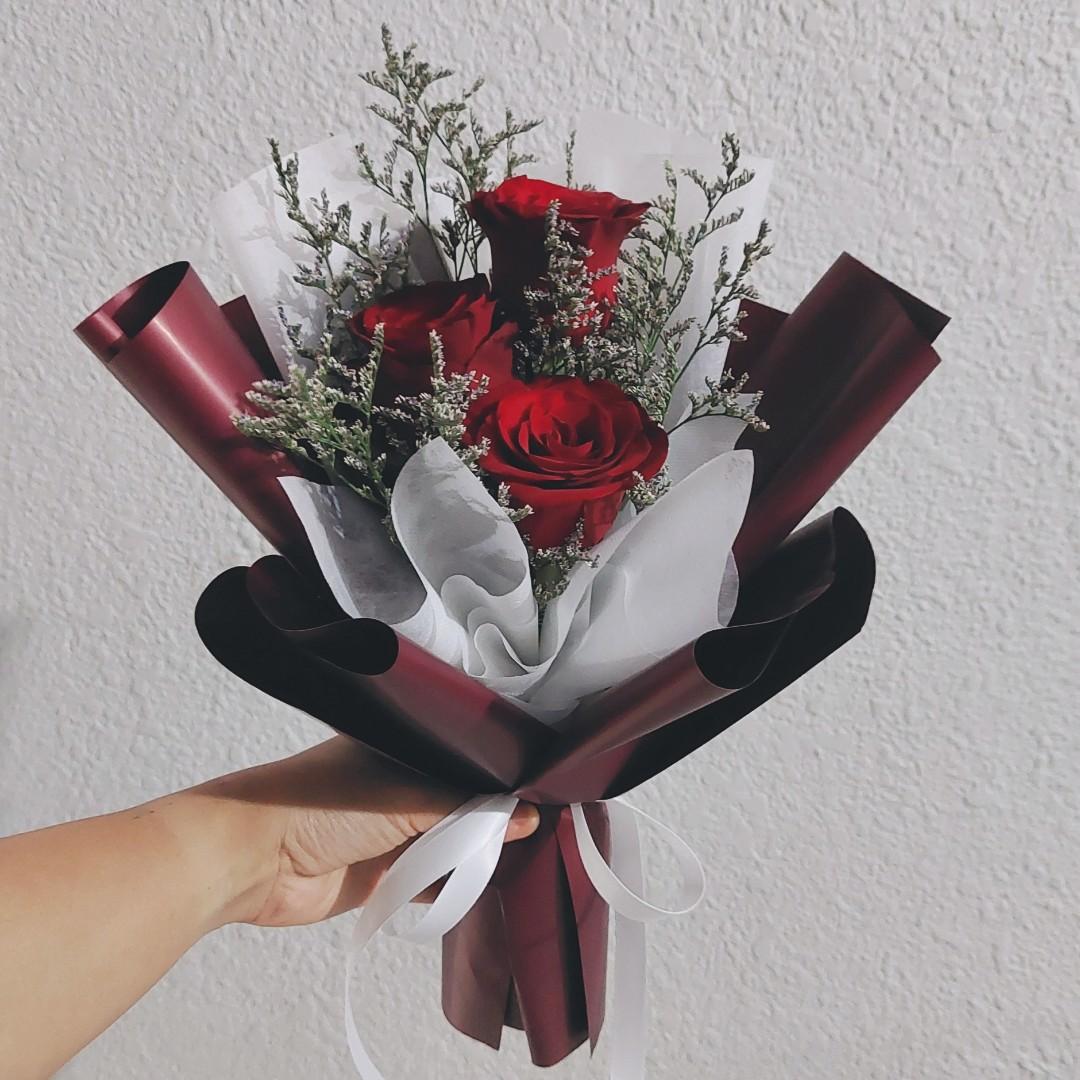 3 stalk red rose bouquet, Hobbies & Toys, Stationery & Craft, Flowers ...