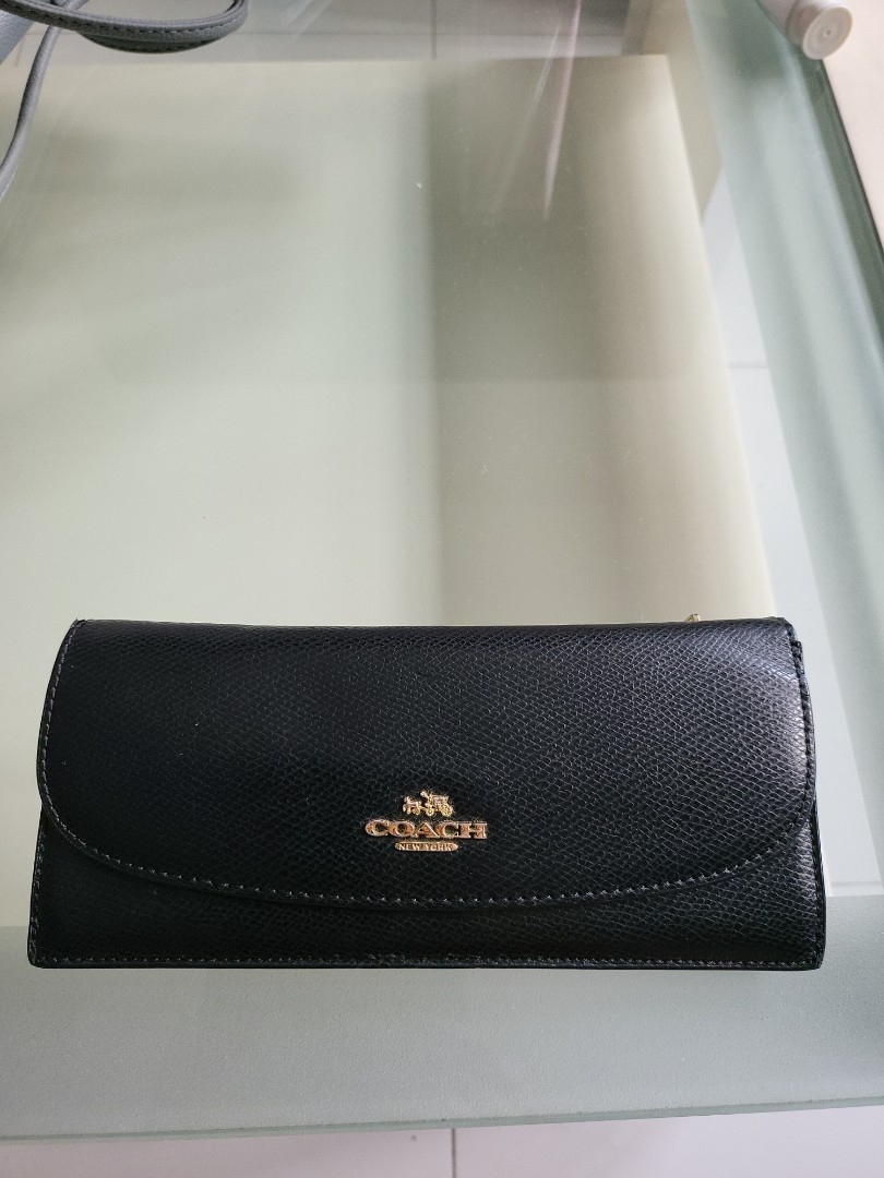 Coach Classic Wallet, Luxury, Bags & Wallets on Carousell