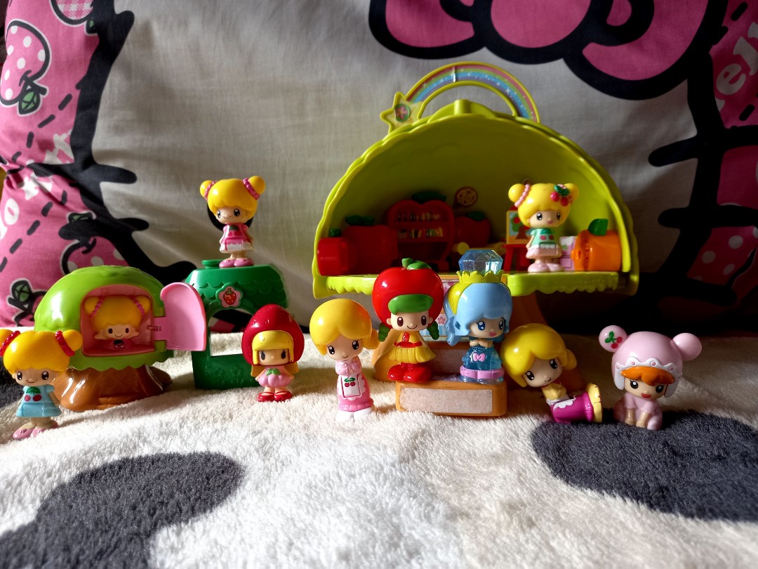 Koeda Chan Tree House with Figures and Accesories Set, Hobbies & Toys ...