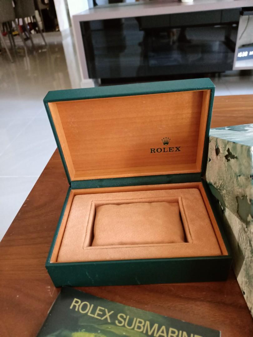 Rolex submariner 16610 box and book, Luxury, Watches on Carousell
